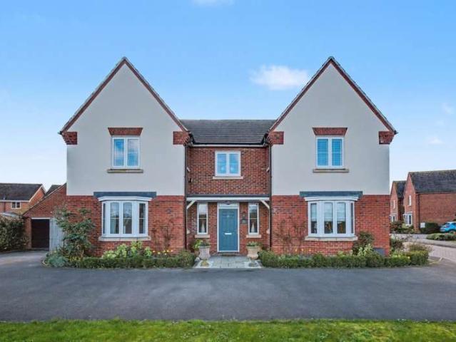 5 Bedroom Property