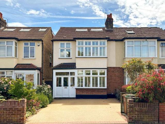 5 Bedroom Property