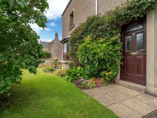 5 Bedroom Property