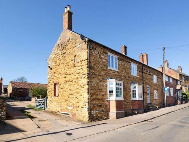 5 Bedroom Property