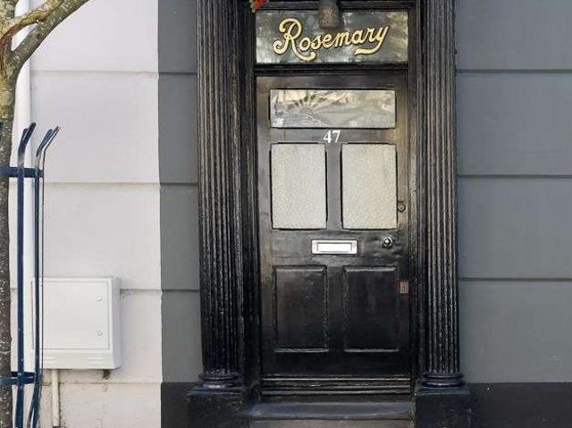 5 Bedroom Property