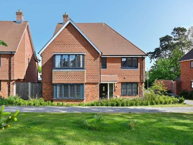 5 Bedroom Property