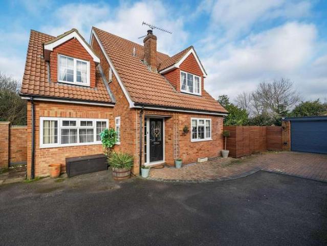 5 Bedroom Property