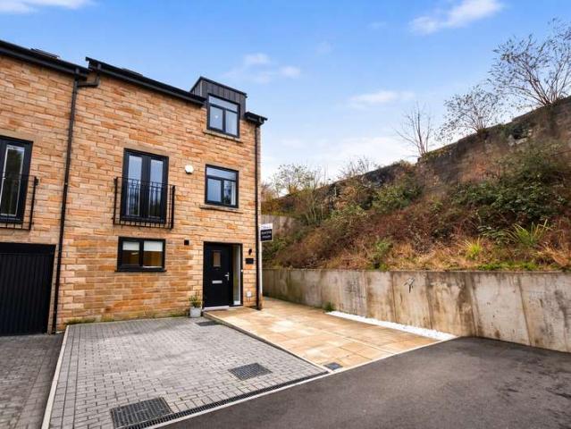 5 Bedroom Property