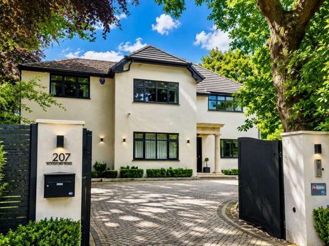 5 Bedroom Property
