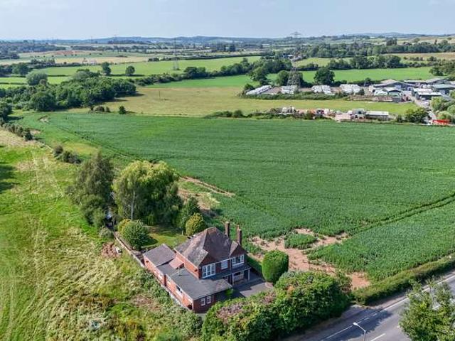 5 Bedroom Property