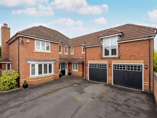5 Bedroom Property
