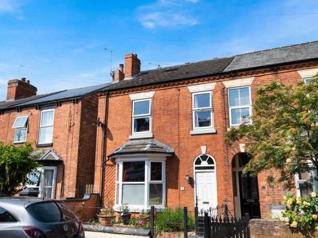 5 Bedroom Property