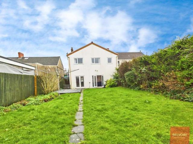 5 Bedroom Property