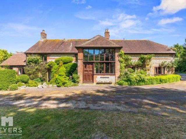 5 Bedroom Property