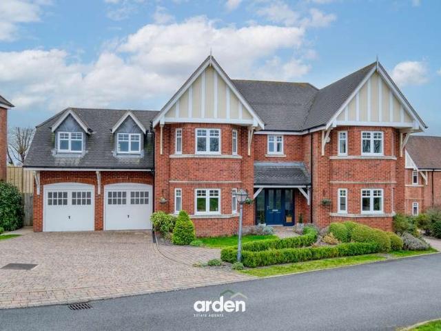 5 Bedroom Property