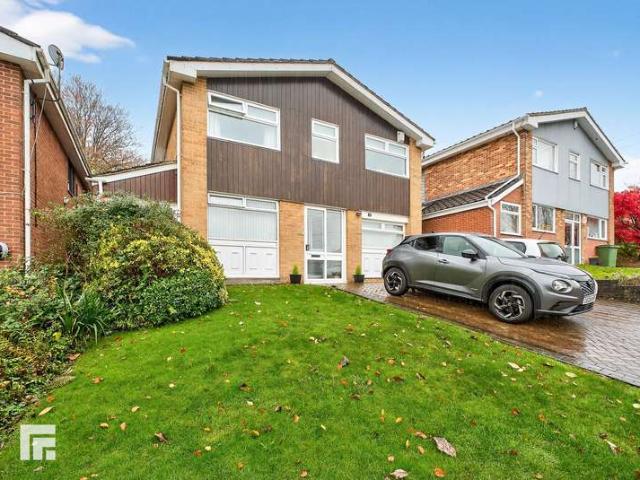 5 Bedroom Property
