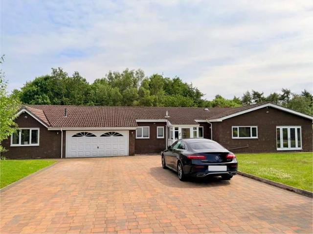 5 Bedroom Property