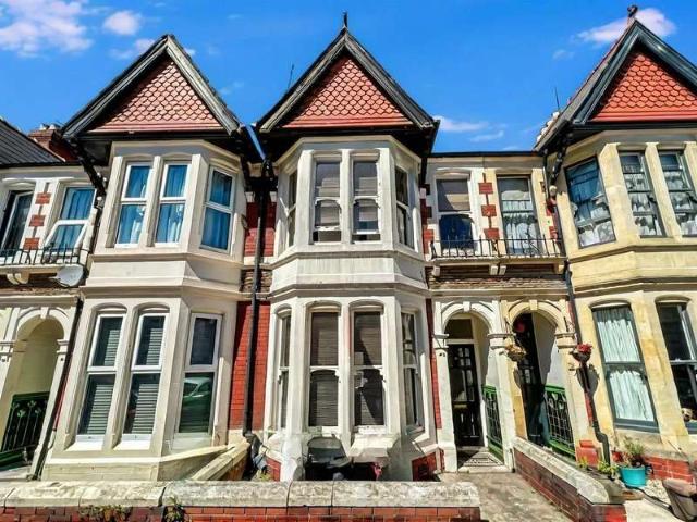 5 Bedroom Property