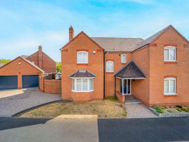 5 Bedroom Property