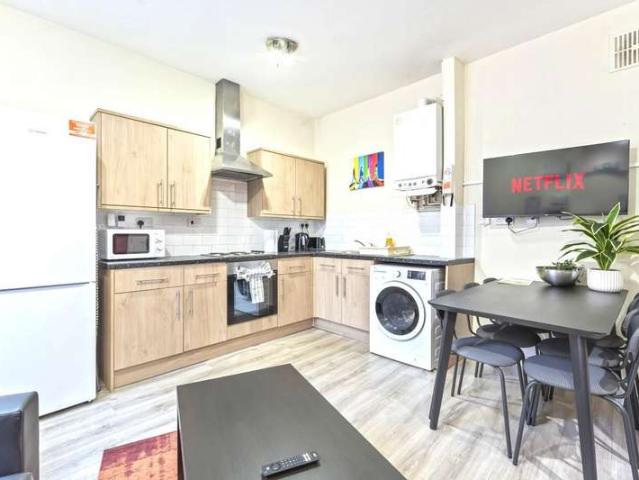 5 Bedroom Property