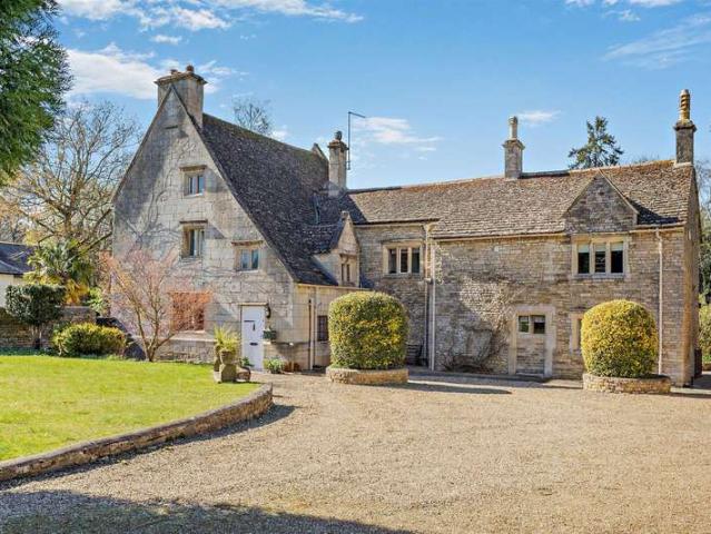 5 Bedroom Property