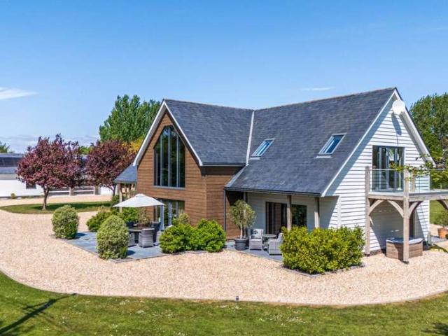 5 Bedroom Property