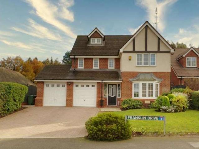 5 Bedroom Property