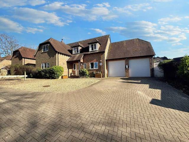 5 Bedroom Property