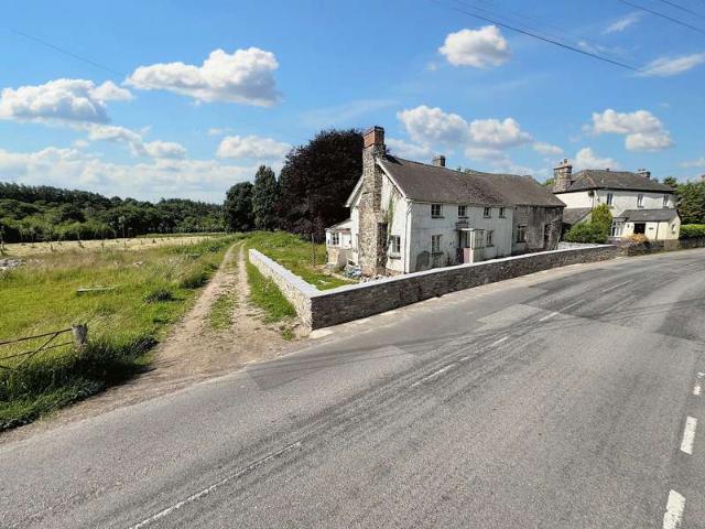 5 Bedroom Property