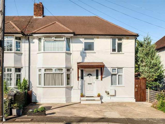 5 Bedroom Property