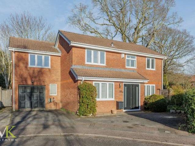 5 Bedroom Property