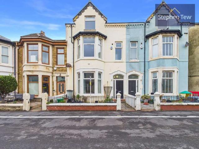 5 Bedroom Property