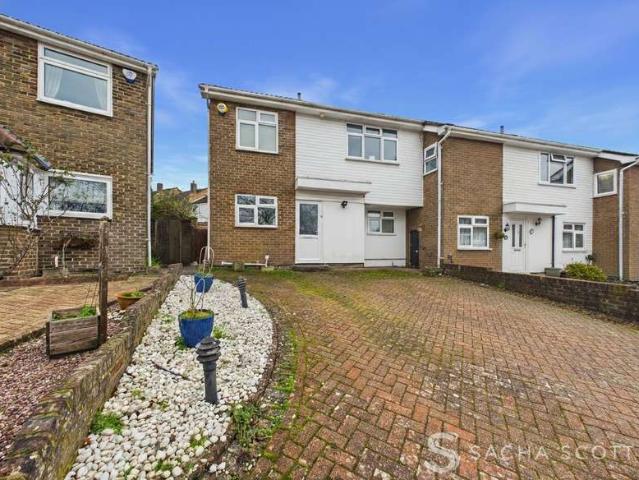 5 Bedroom Property