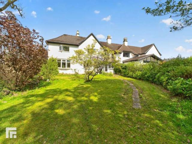 5 Bedroom Property