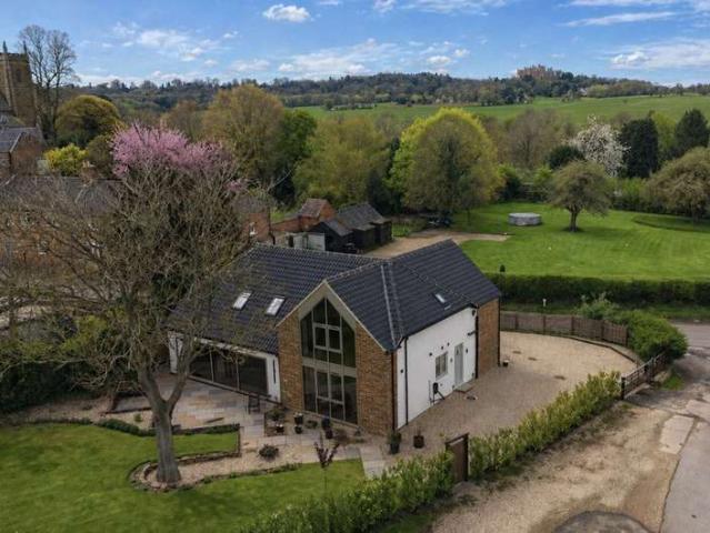 5 Bedroom Property
