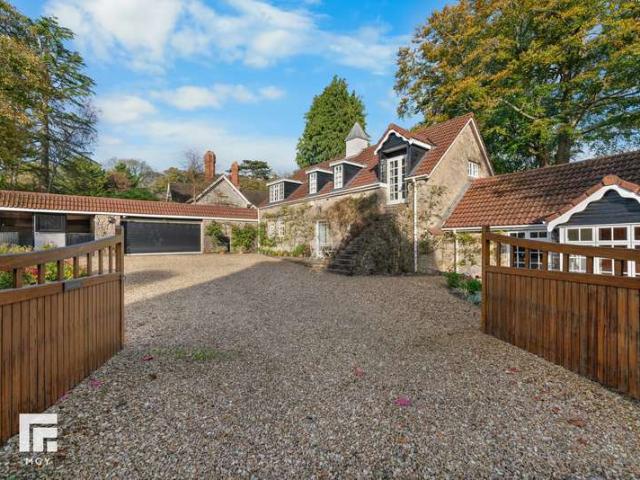 5 Bedroom Property