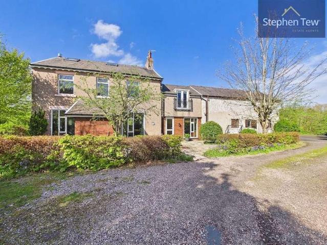 5 Bedroom Property