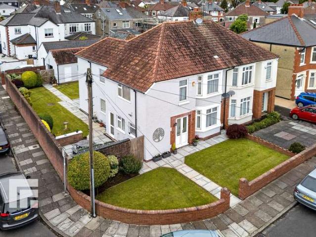 5 Bedroom Property
