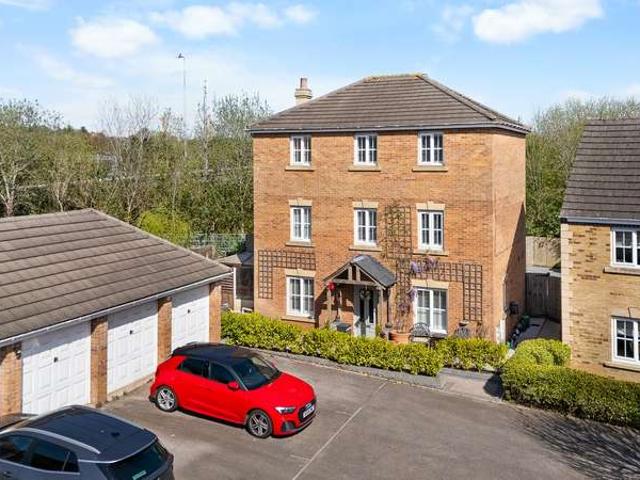 5 Bedroom Property