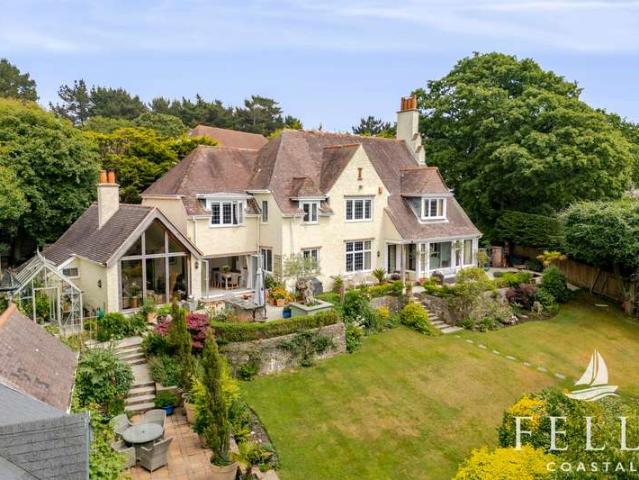 5 Bedroom Property