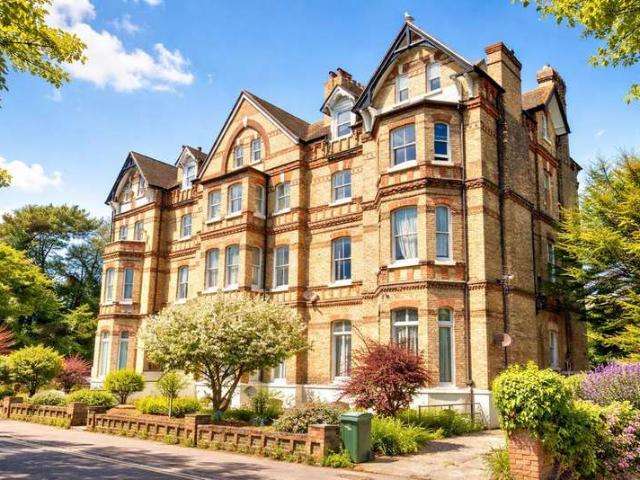5 Bedroom Property