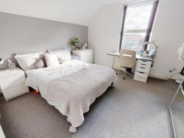 5 bedroom property for rent in Beeston Road, Nottingham, Nottinghamshire, NG7