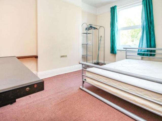 5 bedroom property for rent in Bengal Road, Bournemouth, BH9