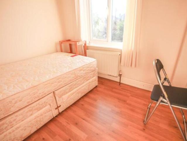 5 bedroom property for rent in Grafton Road, Bournemouth, BH3