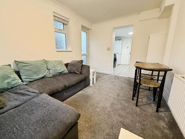 5 bedroom property for rent in Holdenhurst Road, Bournemouth, BH8