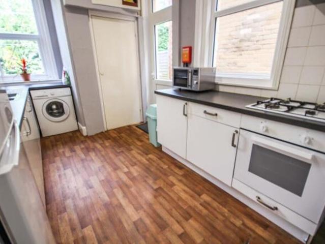 5 bedroom property for rent in Heathwood Road, Bournemouth, BH9