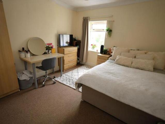 5 bedroom property for rent in Parker Road, Bournemouth, BH9