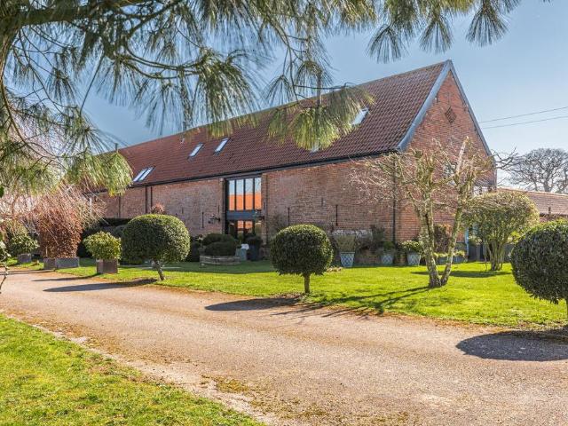 5 bedroom property for sale