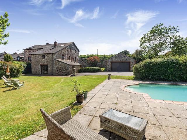 5 bedroom property for sale