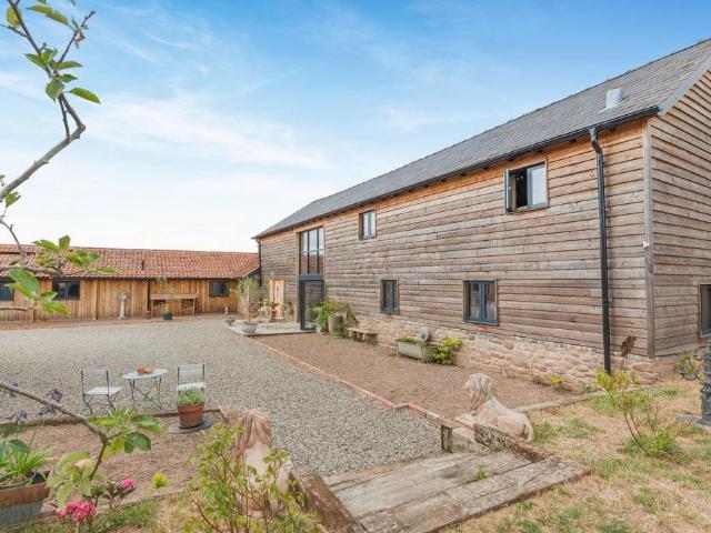 5 bedroom property for sale