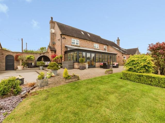 5 bedroom property for sale
