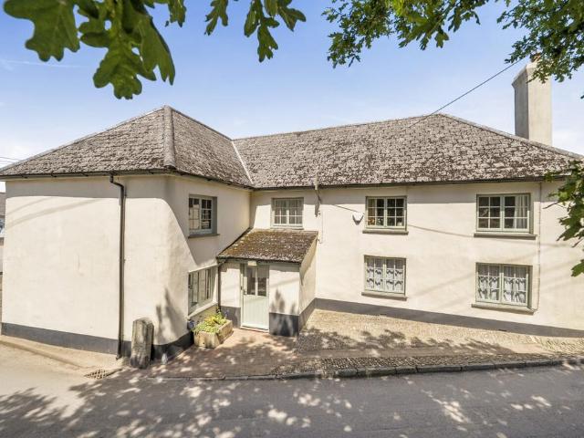 5 bedroom property for sale