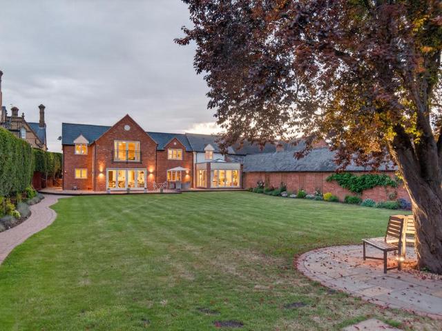 5 bedroom property for sale