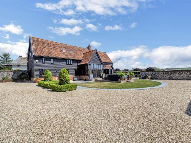 5 bedroom property for sale